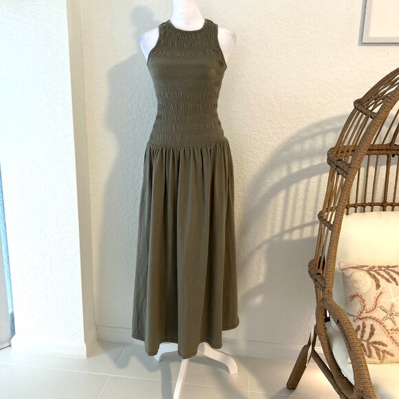 Universal Thread | Dresses | Universal Thread Sage Green Midi Dress ...